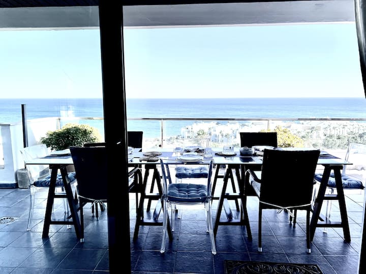 Spacious Modern Pent House - Casares