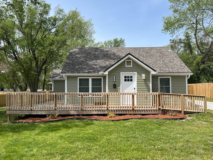 Delightful House Here To Enjoy. - Springfield, MO