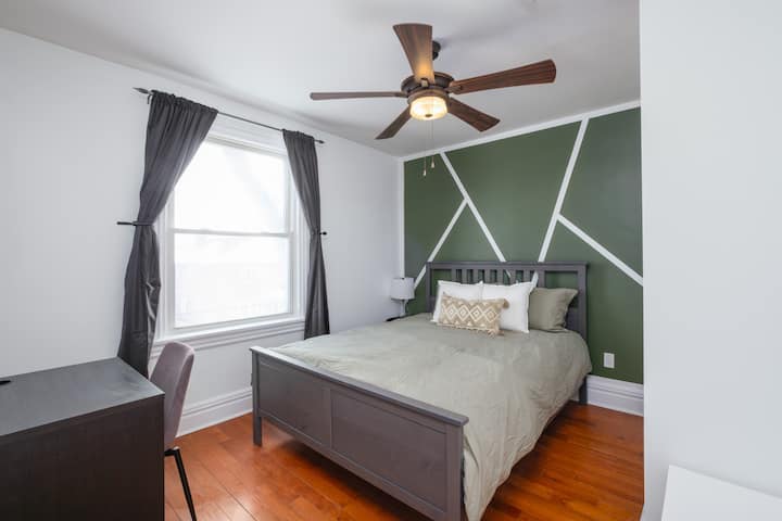 Queen’s - Downtown - Bright 1 Bedroom - Kingston