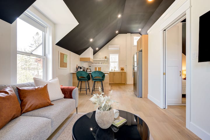 The Willow 𓋼 On Victoria Park | 1 Bed 1 Bath - Waterloo
