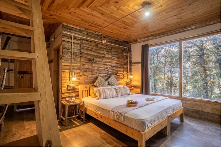 Bastiat Stays| Rustic Mudhouse Below Hatupeak - Narkanda