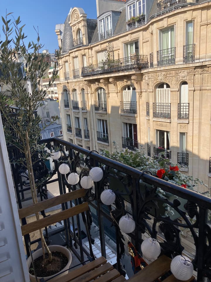 Appartement Cosy Jules Joffrin - Pariisi