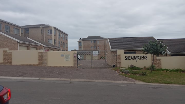 Shearwater 6 - Saint Francis Bay