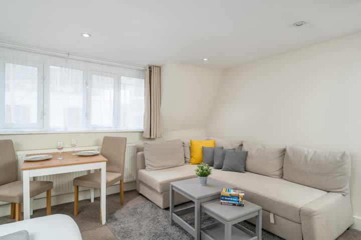 Premium Regent Street & Soho (Quiet People Only) - London