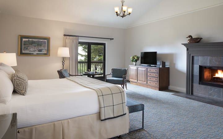 Pacific Coast Upper Room | The Lodge At Bodega Bay - Bodega Bay, CA