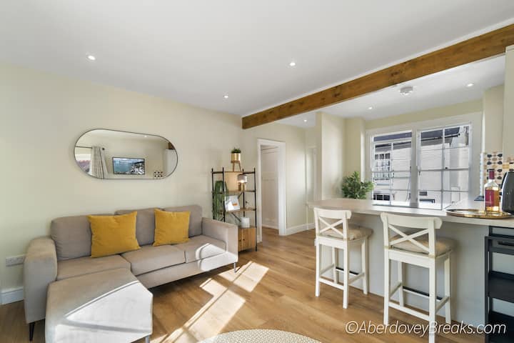 Rhos Mor Apt | Aberdovey | 2 Bedroom | Sleeps 4 - Tywyn