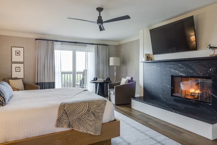 Whirlpool Room At The Lodge At Bodega Bay - Bodega Bay, CA