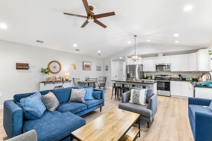 Brand New Bungalow | King Bed Suites | St Aug - 聖奧古斯丁