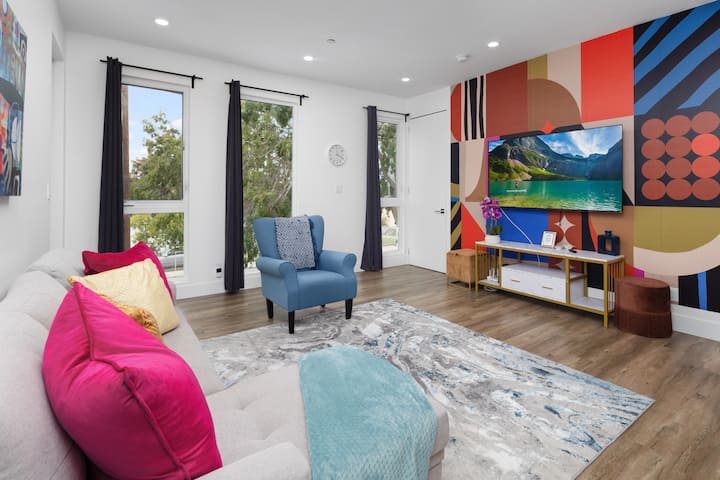 In Vogue And Modern 4b2.5b Home - Redondo Beach, CA