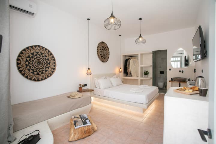Adama's Suites Naxos | Junior Suite | 30 Sqm - Naxos