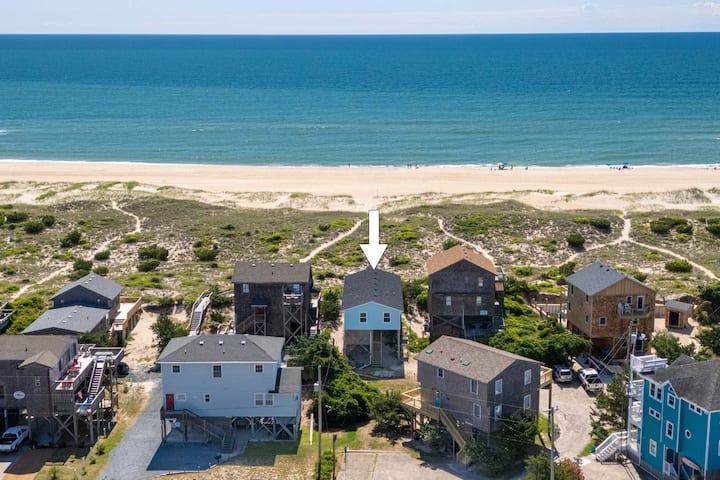 Renovated Oceanfront! 2 Masters, 4 Br's, Hot Tub! - Outer Banks, NC
