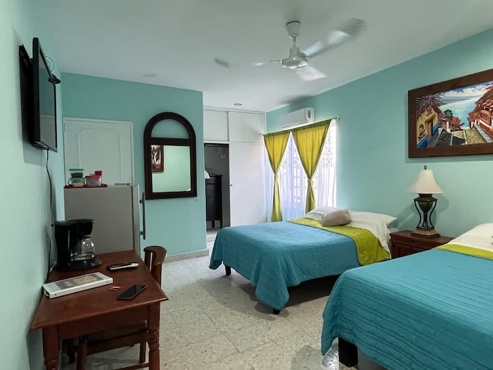 A Quiet Room By The Ocean - Mazatlán
