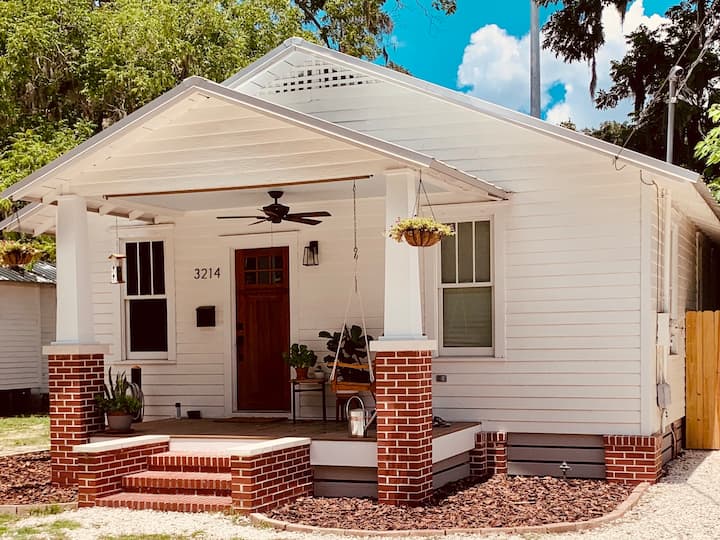 Charming Savannah Cottage | Near River & Downtown - Skidaway Island, GA