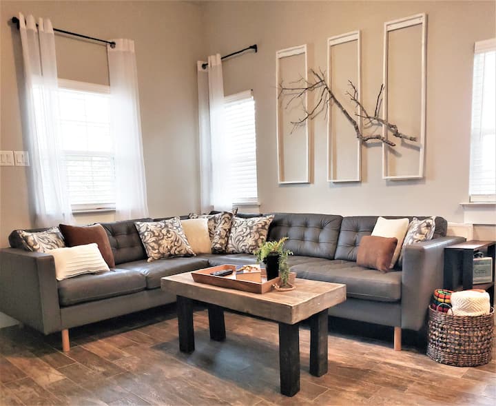 Mo Manor - Hill Country Duplex - Blanco State Park, Blanco