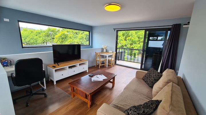 Private Self-contained Unit In Braddon - Canberra