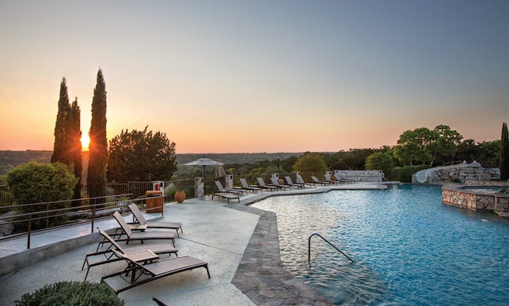 Multi-bedroom Rustic Getaway - Hunt, TX