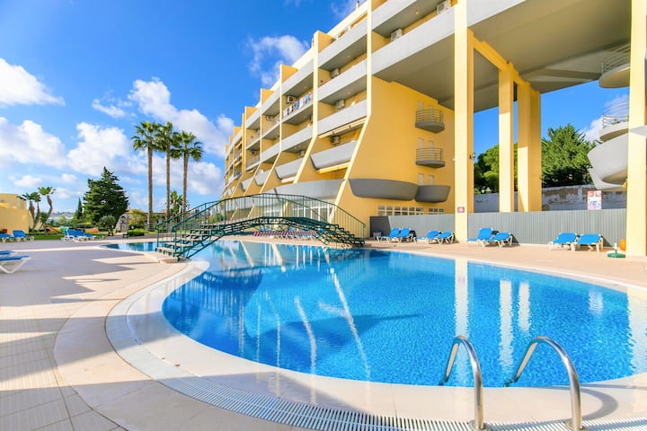 New! 2bedroom W/ Pool & Parking - Lagos