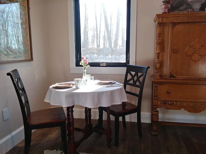 Macy Room At Gunks Ecolodge - New Paltz, NY