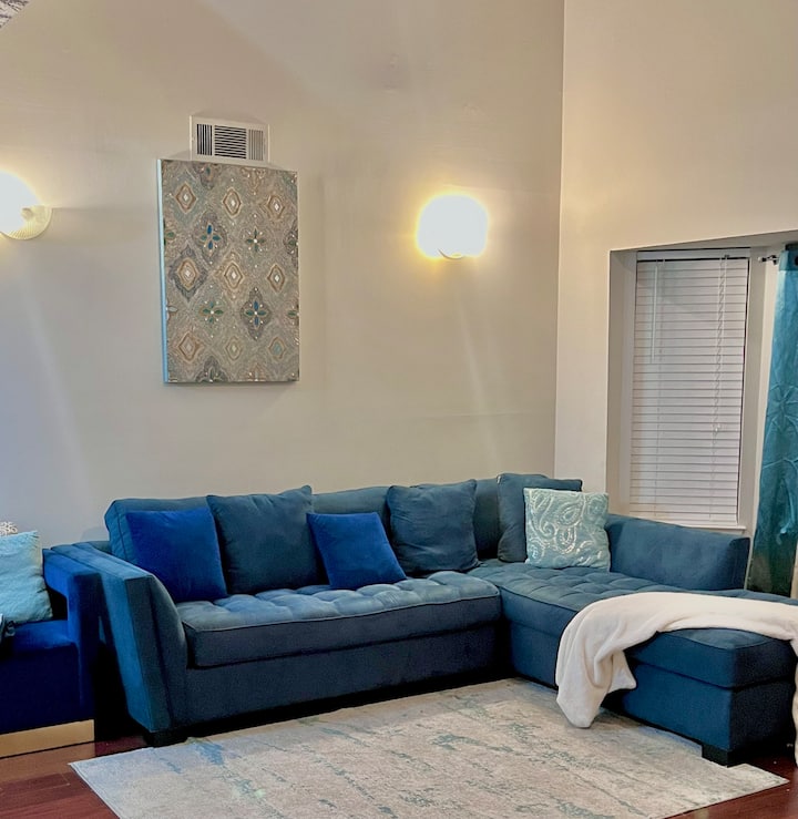 Entire House- Feels Like Your Own Home - Duluth, GA