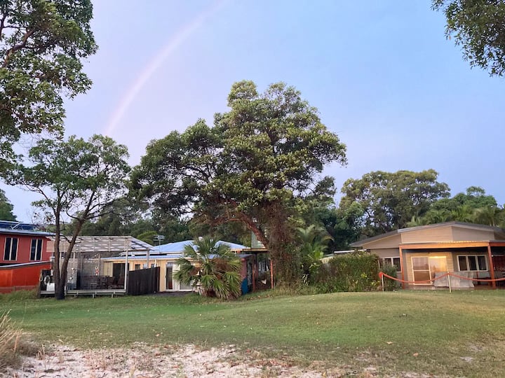 The Bunker – Unplug And Unwind By The Sea - Moreton Island
