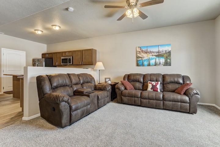 Master Bedroom With Master Bathroom - Colorado Springs, CO
