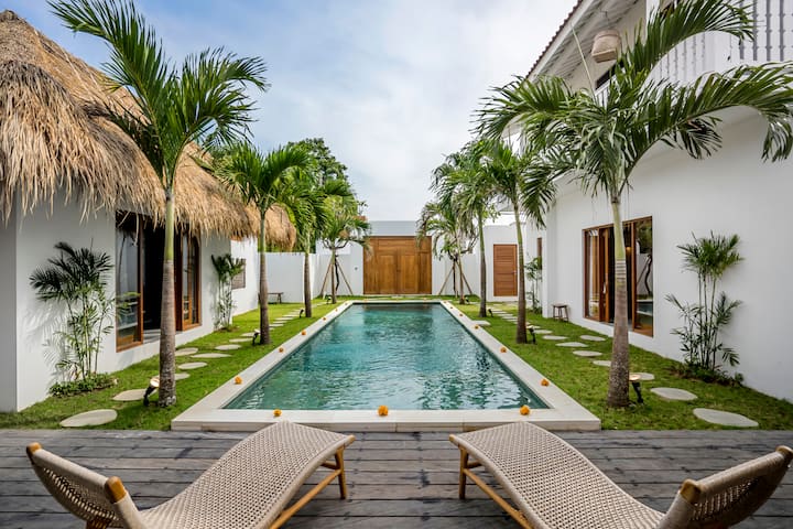 Heaven 5 Br Pool Villa Seminyak Near The Beach - Seminyak