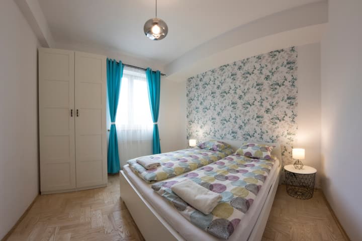 8 People Apartament With 3 Bedrooms - Krakow