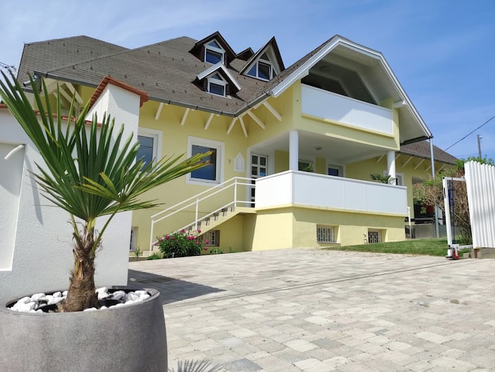 Sandra Apartmenthouse  Family Apartment - Lake Balaton