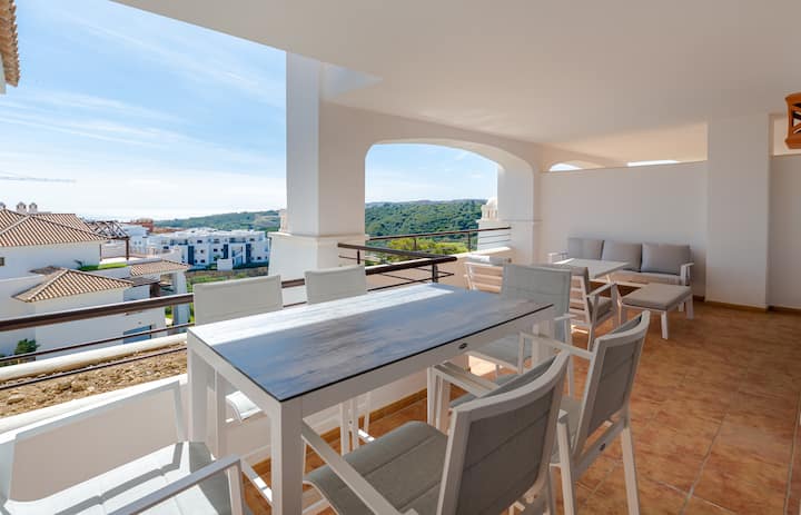 Bright & Beautiful 2 Bed With Panoramic Sea Views - Casares