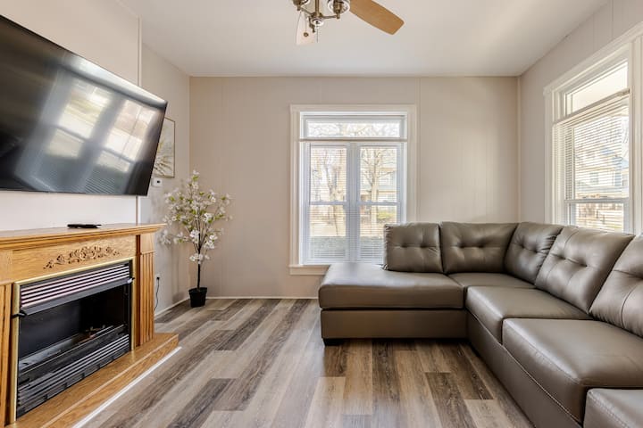 Park Place: The Heart Of The Roc 4bdrm-ac, Parking - Rochester, NY