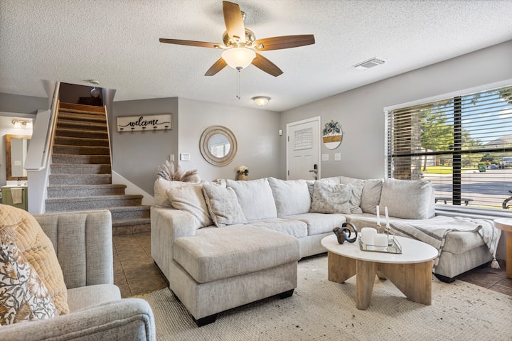Lg 3 Bedroom Home With Game Rm - Garden Ridge, TX