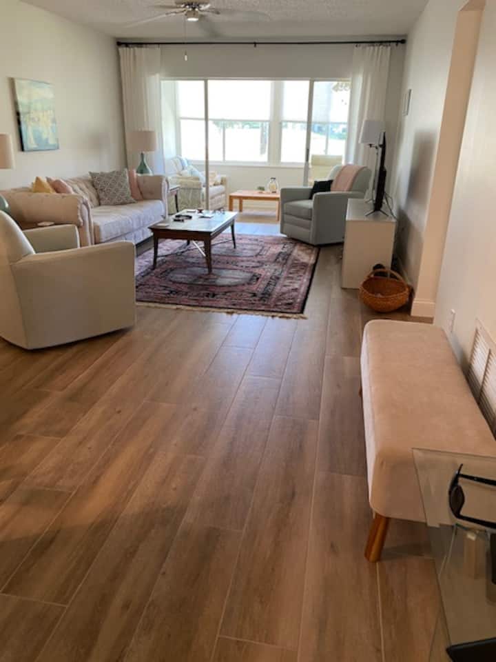 Updated Condo - Golf Course View - Venice, FL
