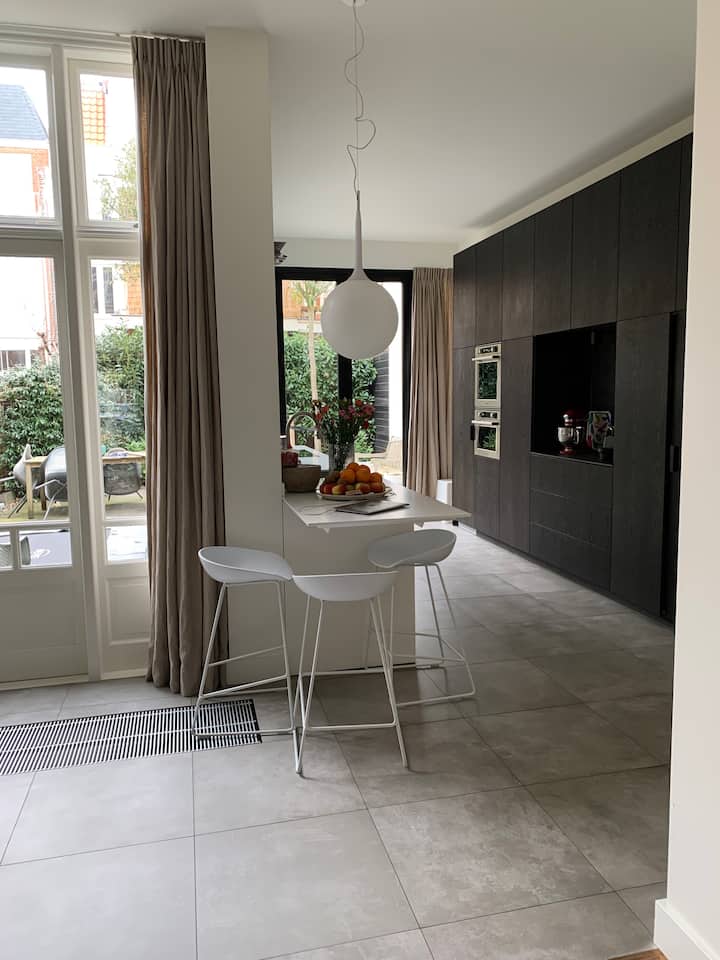 Herenhuis Met Tuin En Trampoline Dichtbij Strand - Scheveningen