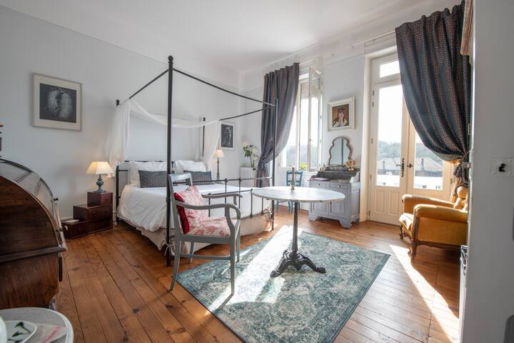 Chambre De Charme Et Raffinement - Salies-de-Béarn