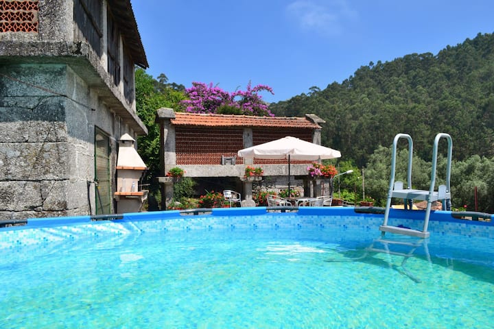 Casa De Férias Com Piscina Perto Do Gerês! - Amares