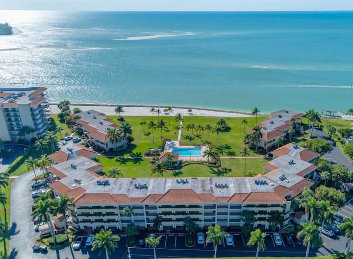 Gulf Front Paradise- 2br/2bath Condo! - Marco Island, FL