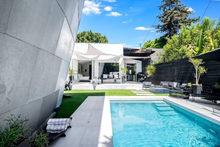 Stylish Gated Private 3 Bd Modern Villa Pool & Spa - Beverly Hills, CA