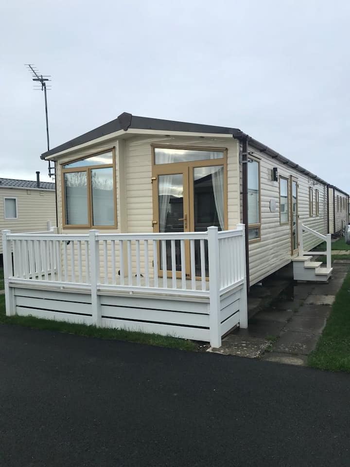 8 Berth Static Caravan On Lyons Robin Hood Rhyl - North Wales