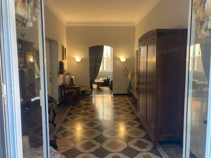 Casa Con Giardino In Centro - Genova