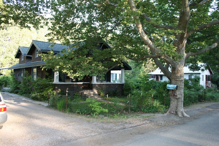 River House - Mount Shasta, CA