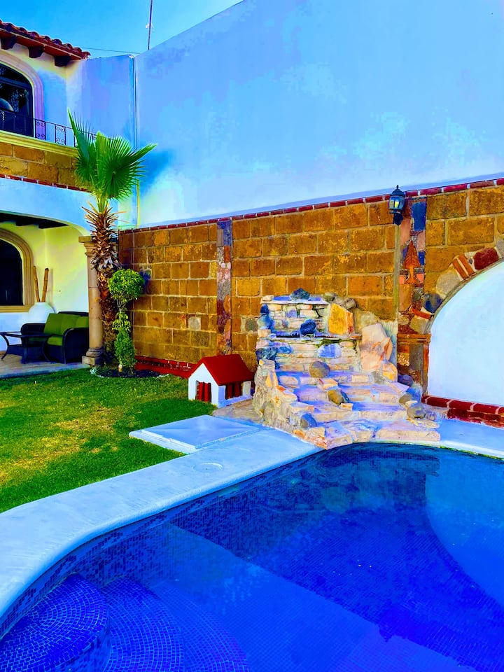 Residencia Con Vida Y Piscina! - Cuernavaca