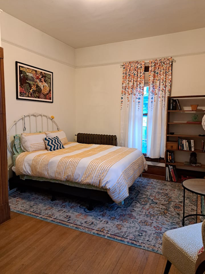 "Satsuma" Room Rental - Plattsburgh, NY