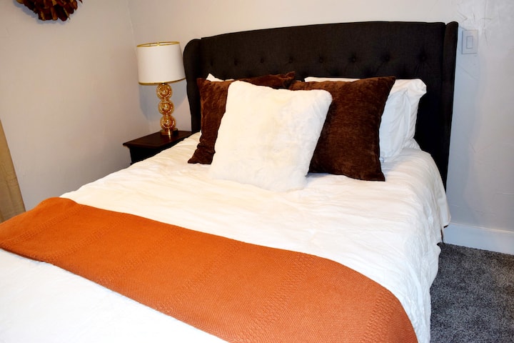 Cozykingbed|stckyrds|navalair|min2dwntwn - Lake Worth, TX