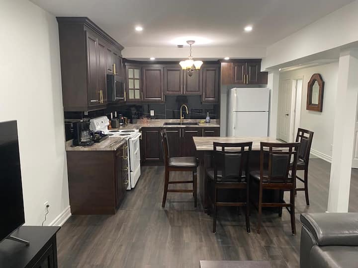 Guest Suite In Brampton! - Brampton