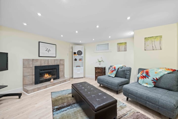 Close To Beach Cozy 1bd Suite - Surrey