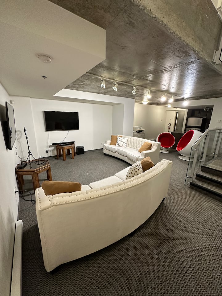 Beautiful New Westminster Loft - New Westminster