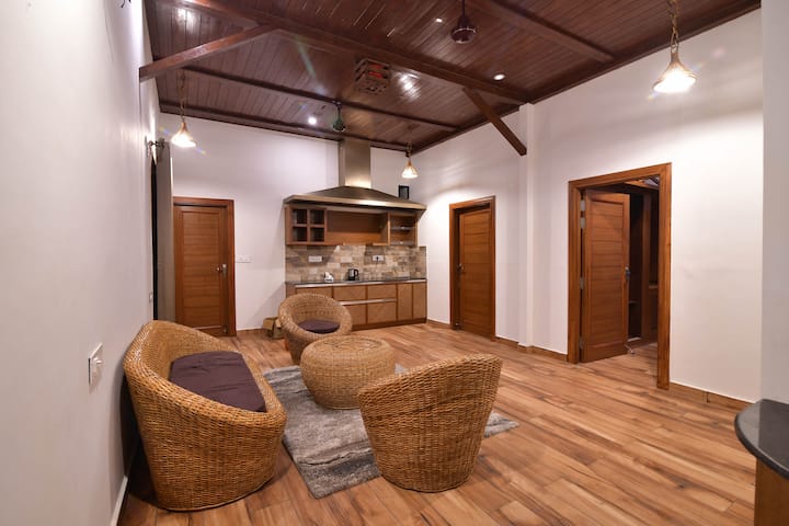 Luxury Villa, Amazing View, Wifi - Lansdowne, India