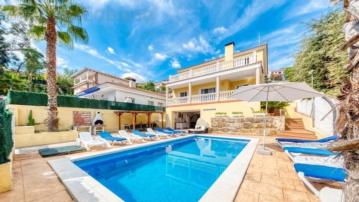 * Costacabana - Villa Ashley * Modern Villa! - Malgrat de Mar