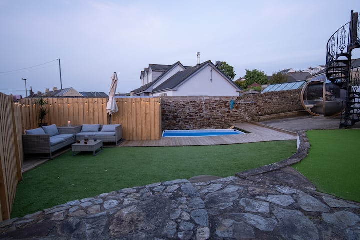 Co Hook’s Sea Views - Devon