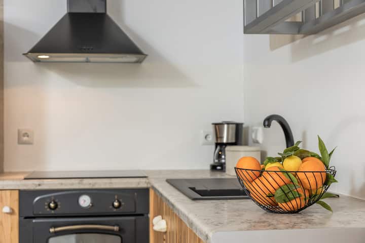 Elizabeth's Dream Place Ii - Naxos